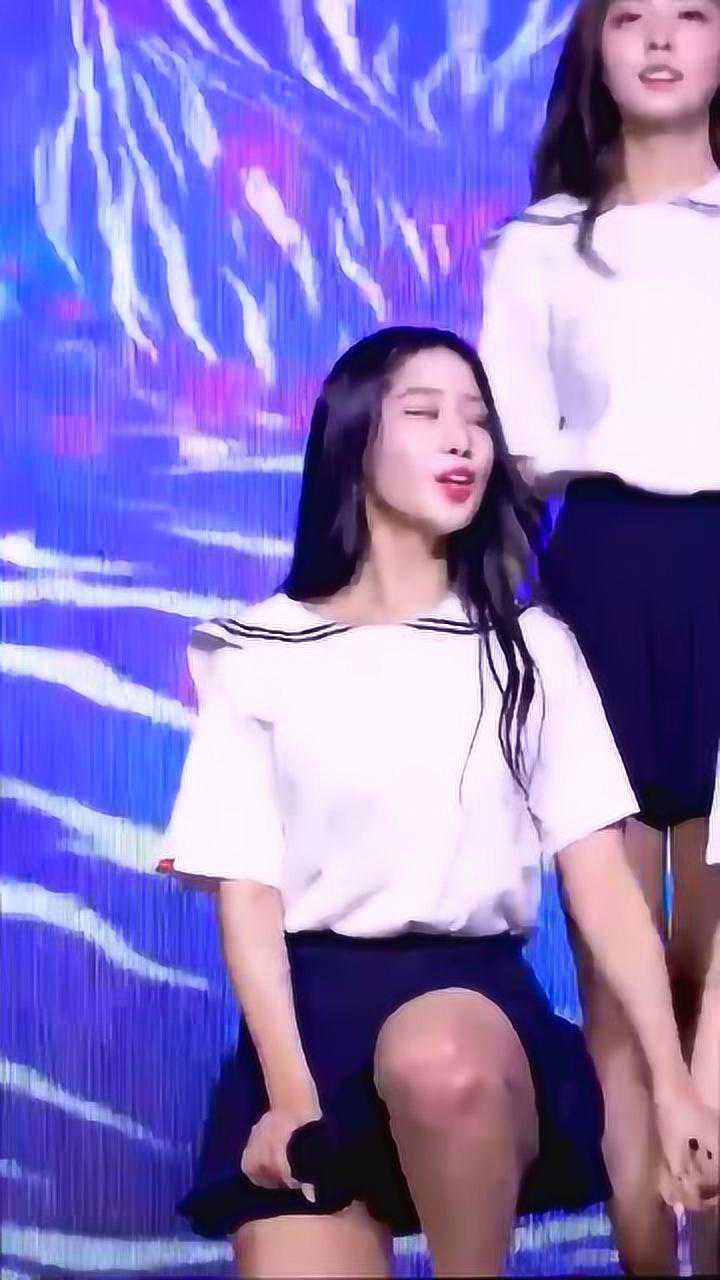 韩国女团穿短裙跳舞怕走光 她们蹲下的动作都有技术含量 高清1080p在线观看平台 腾讯视频