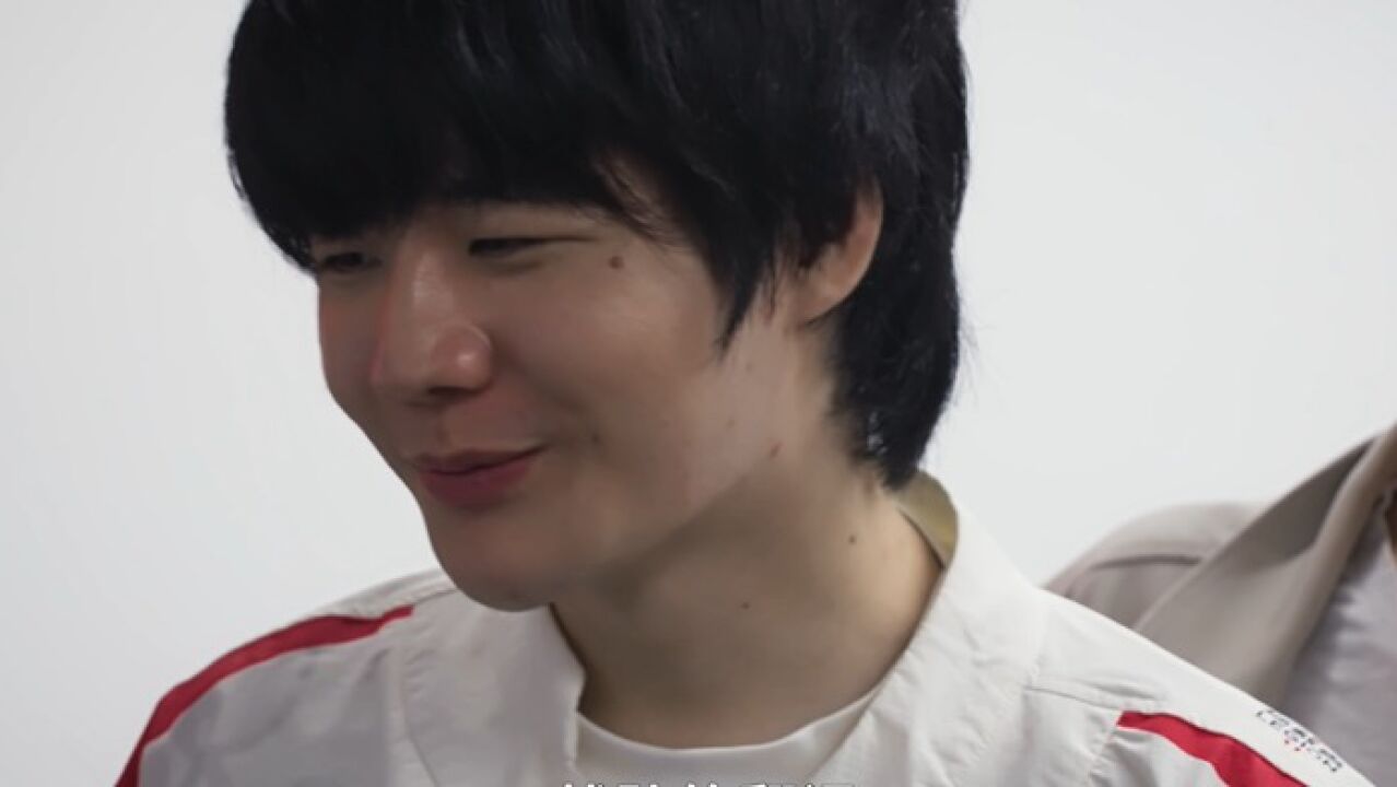 LPL纪录片《百炼成金》WBG篇片段：Crisp兼职战队翻译_高清1080P在线观看平台_腾讯视频