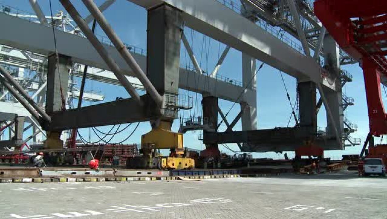 2000吨级集装箱起重机，大型龙门吊是这样工作的_高清1080P在线观看平台_腾讯视频