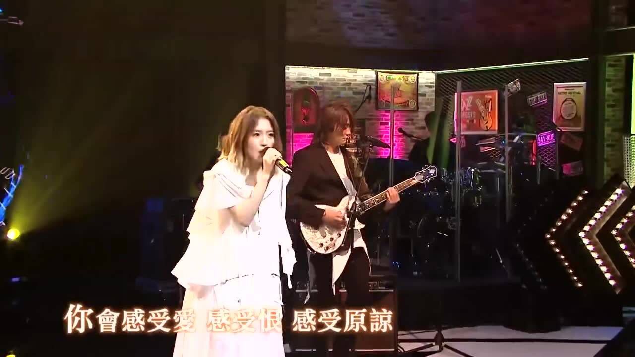 FIR飞儿乐团主唱嗨唱《Lydia》唱功秒杀原主唱？_高清1080P在线观看平台_腾讯视频