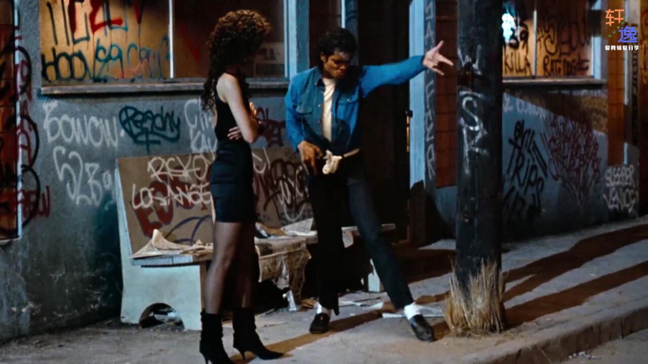 迈克尔杰克逊机械舞，在现在看来好像很平常，但是在他那个年代能出这种太空步舞蹈，这就是个传奇_腾讯视频