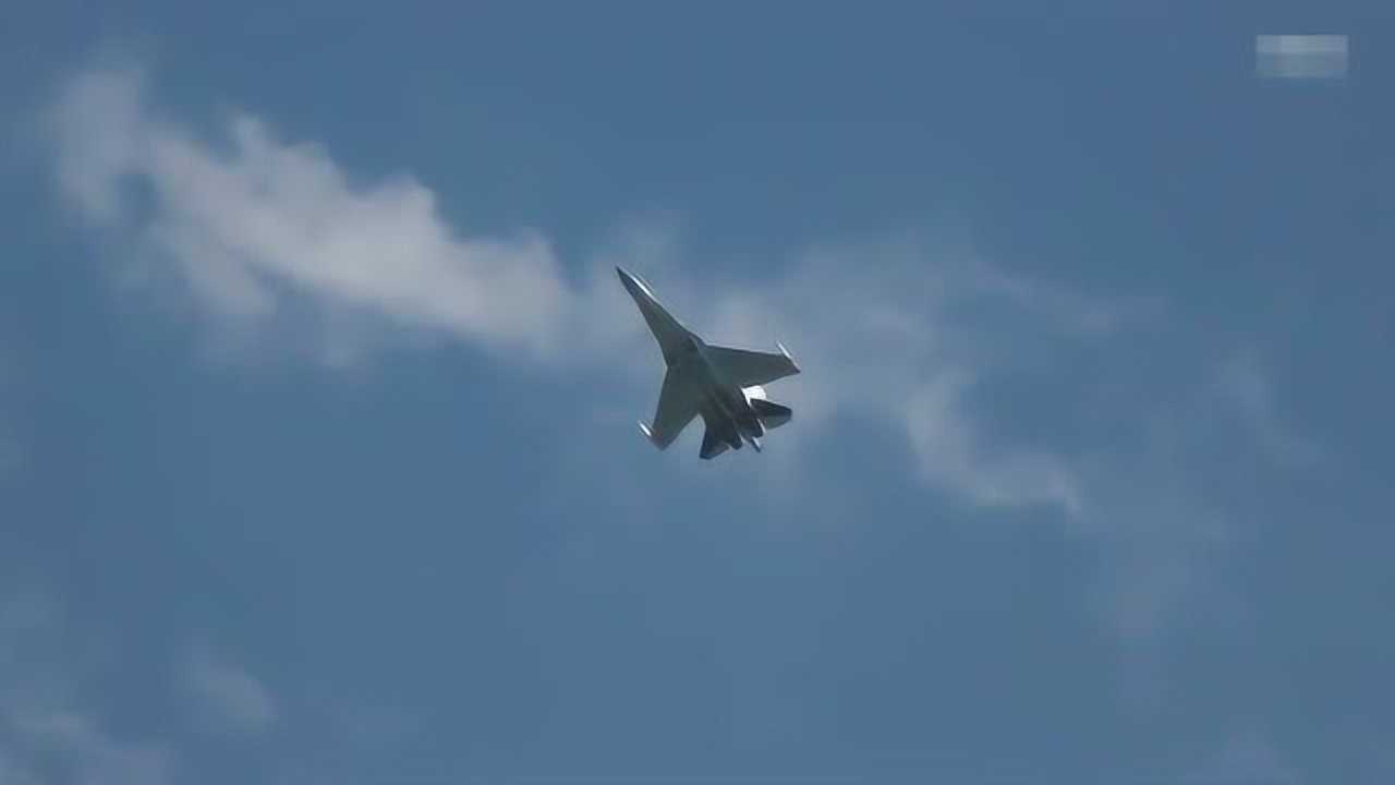 此举被称为“Kulbit”空翻SU-35战斗机_高清1080P在线观看平台_腾讯视频