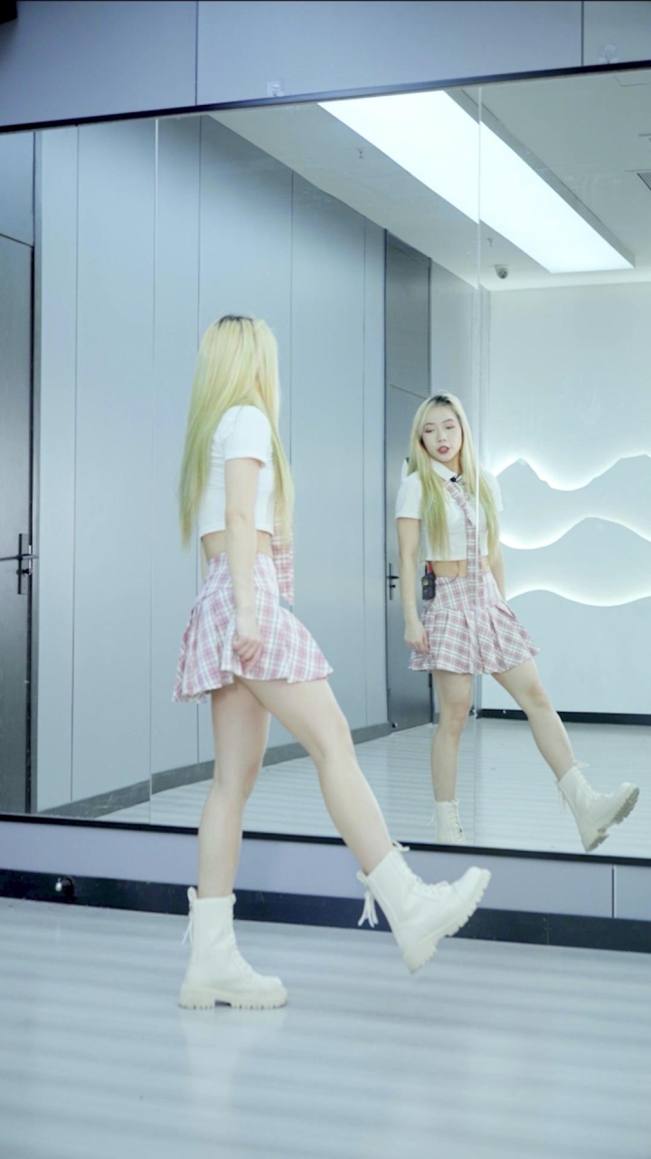 青春一下就跳回来了！NewJeans新曲《DITTO》舞蹈教学_高清1080P在线观看平台_腾讯视频
