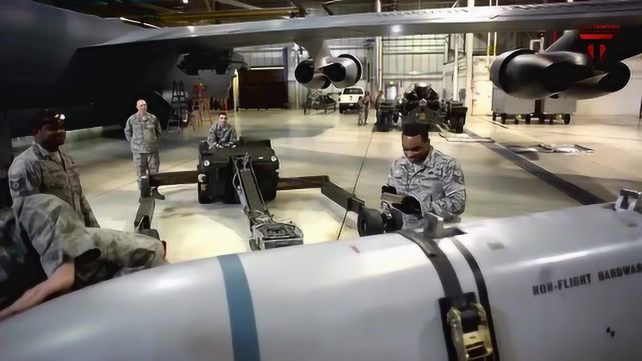 美国LRASM远程反舰导弹组装视频曝光，堪称航母杀手_高清1080P在线观看平台_腾讯视频