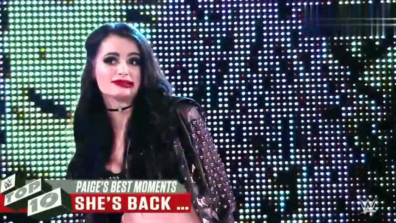 WWE盘点佩奇十大经典时刻：男女1V2强弱不等赛竟未上榜？_高清1080P在线观看平台_腾讯视频