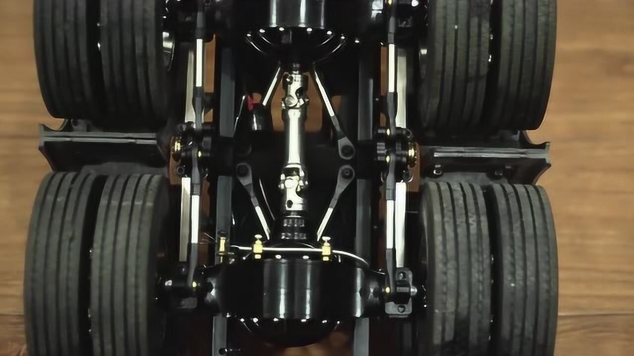 8x8全轮驱动卡车模型，驱动运作原理展示_高清1080P在线观看平台_腾讯视频