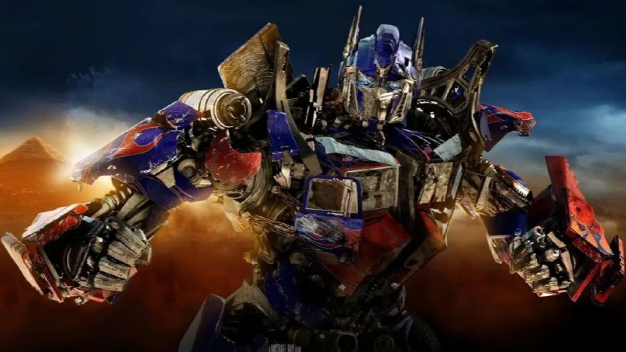 《变形金刚1》霸天虎突袭空军基地，擎天柱威震天华丽过招打斗震撼_腾讯视频