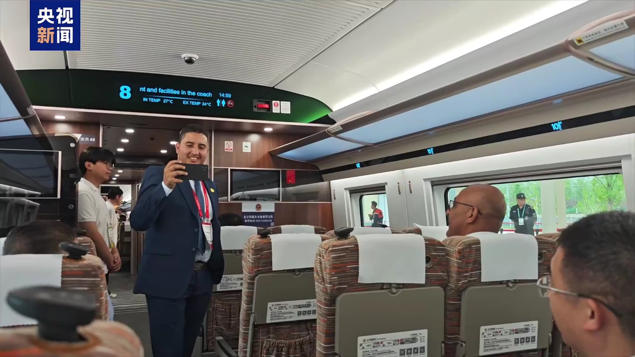 “复兴号”新成员CR450亮相！第一视角带你看高铁试验场_腾讯新闻