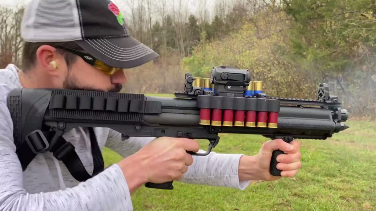 KSG无托泵动式霰弹枪，拥有14+1大容量并列双弹仓，绰号“喷子”_高清1080P在线观看平台_腾讯视频