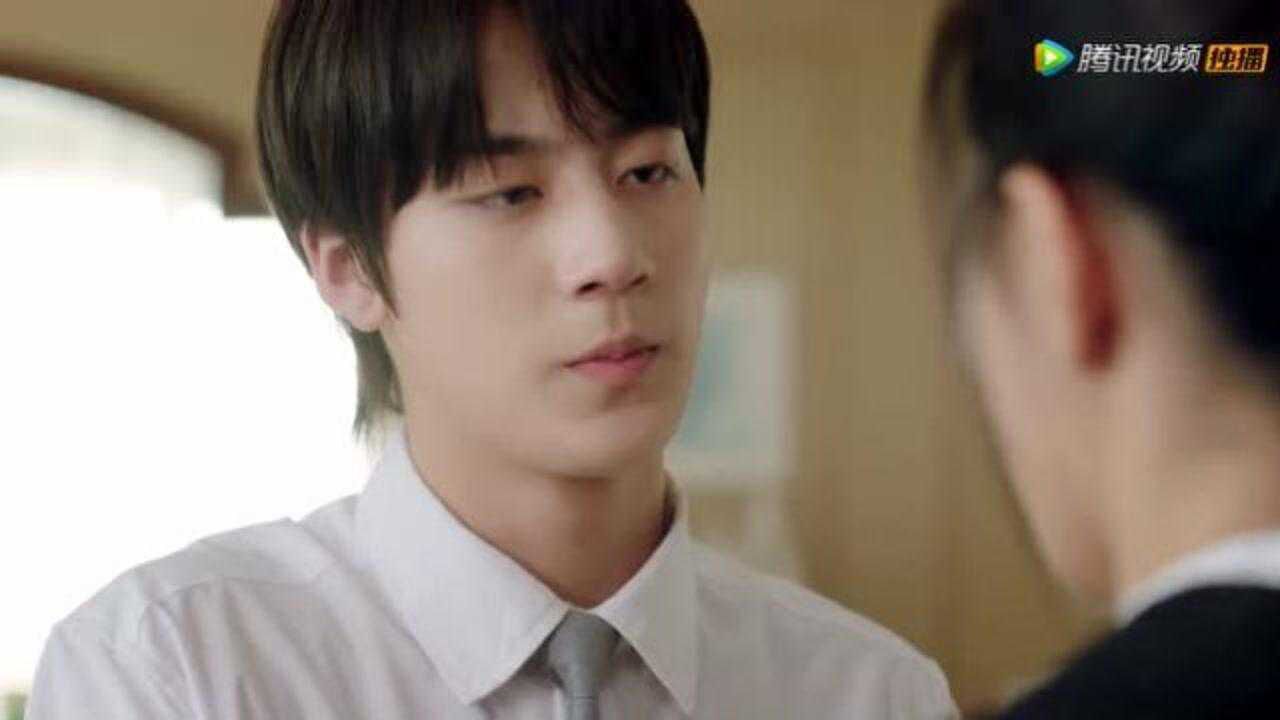 甜了青梅配竹马：任世豪与许雅婷四目相对，还怼女方脖子粗，逗！_高清1080P在线观看平台_腾讯视频