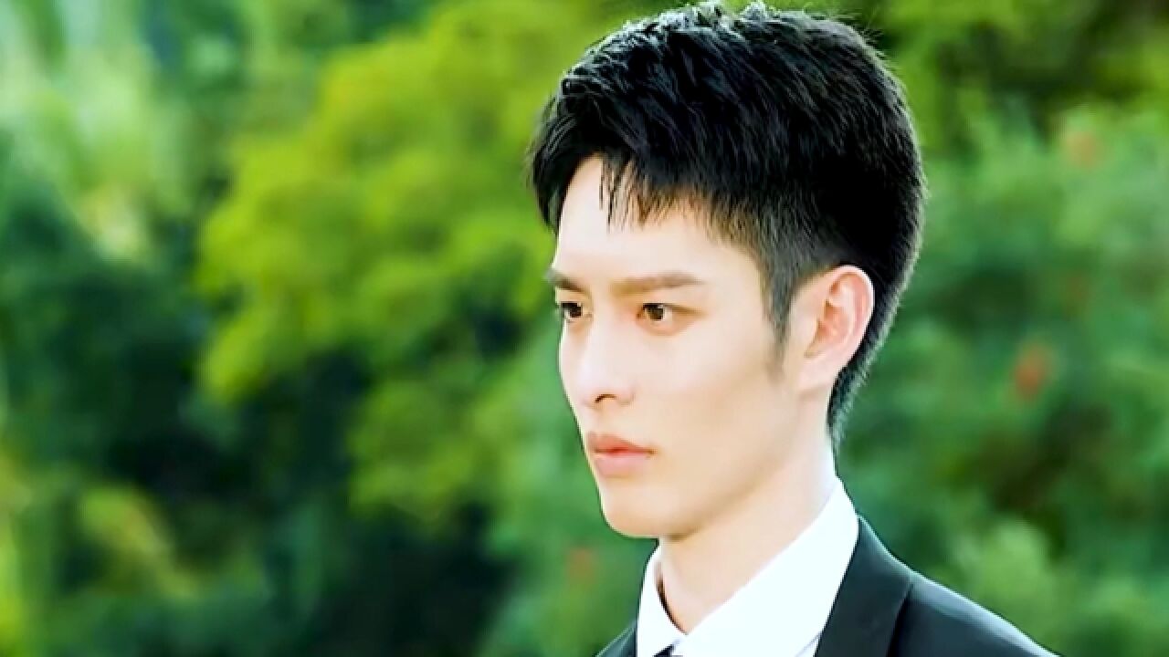 黑帮小姐看上了自己的保镖_高清1080P在线观看平台_腾讯视频