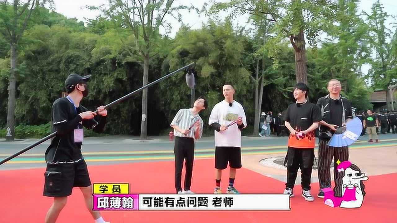 嘎嘎运动会，李诞大张伟看看撑杆跳_高清1080P在线观看平台_腾讯视频
