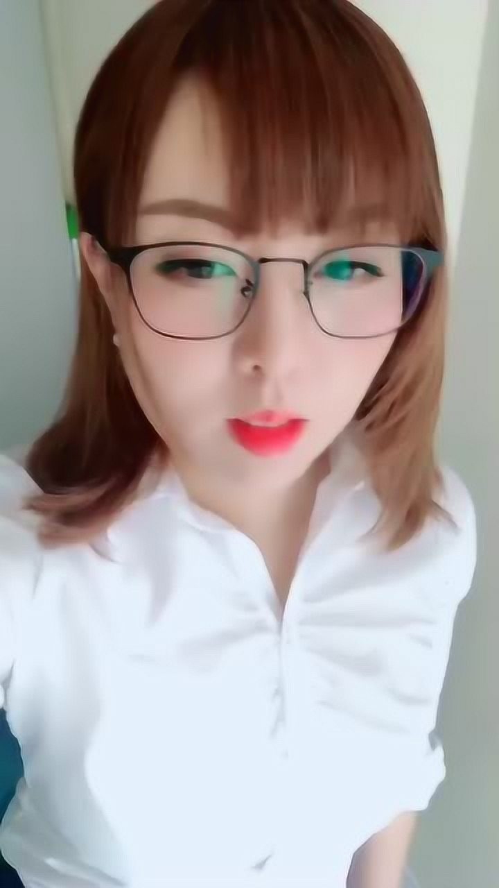 波多野结衣老师的这身打扮，看着很熟悉！ 高清1080p在线观看平台 腾讯视频