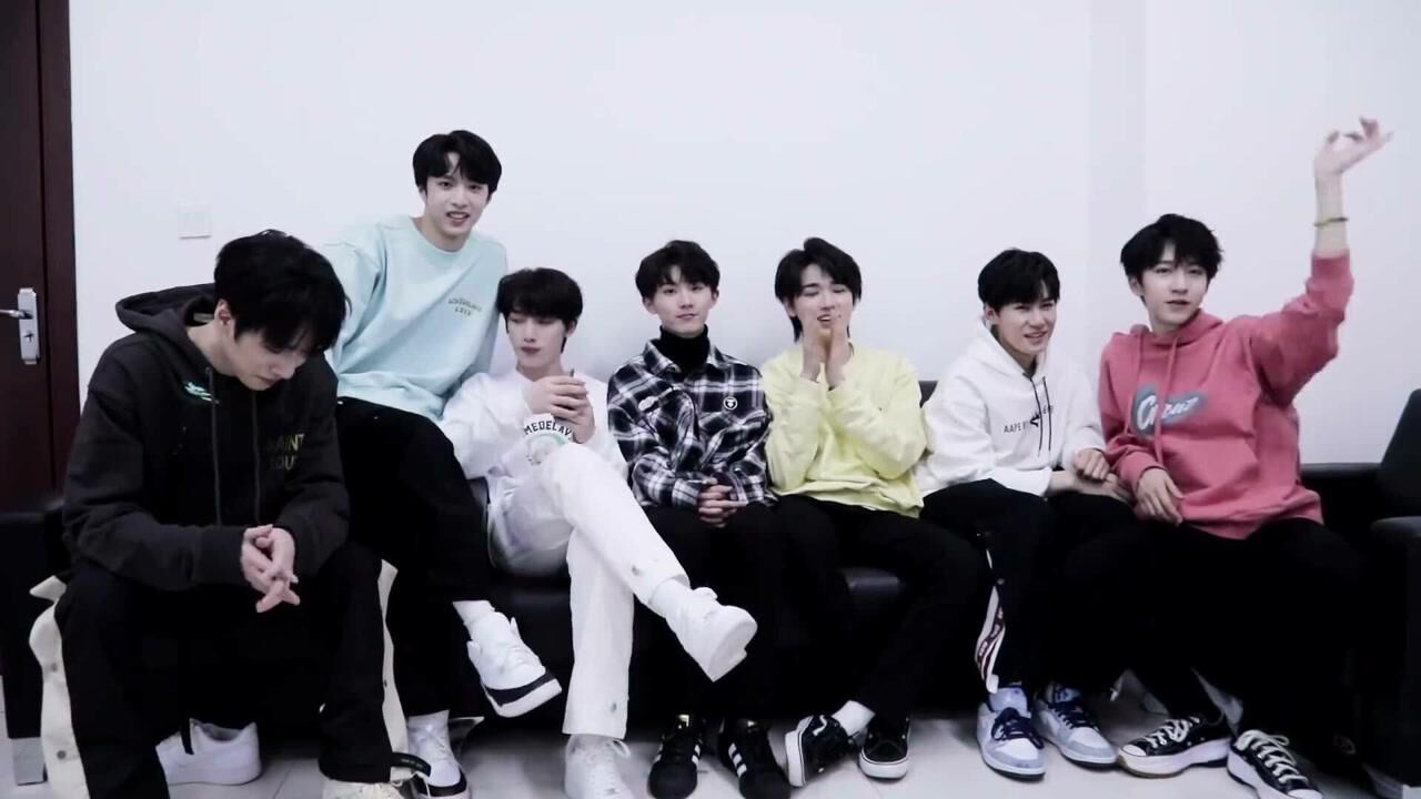 时代少年团成员对着马嘉祺撒娇，丁程鑫：什么是快乐星球？_高清1080P在线观看平台_腾讯视频