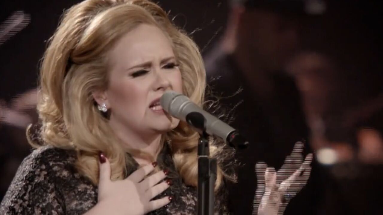 Adele《SetFireToTheRain》，伦敦爱尔伯特音乐厅演唱会_高清1080P在线观看平台_腾讯视频
