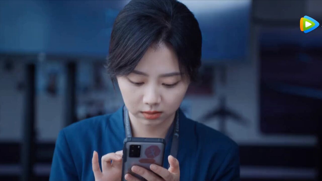 王凯谭松韵第一天同居谭松韵主动示爱_腾讯视频