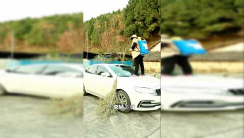 老妈帮儿子洗车太牛了，儿子瞬间泪奔_高清1080P在线观看平台_腾讯视频