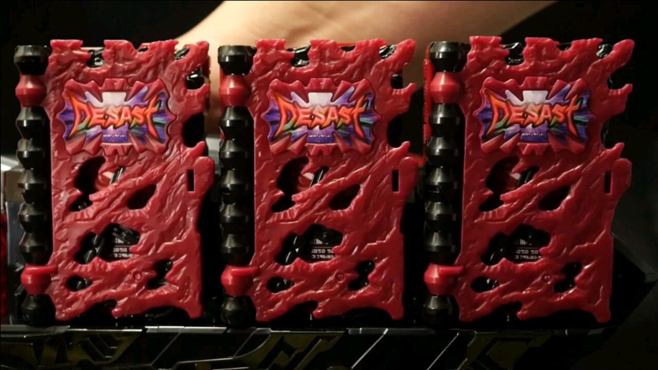 Desast三册！假面骑士Saber Alter驱动书_高清1080P在线观看平台_腾讯视频