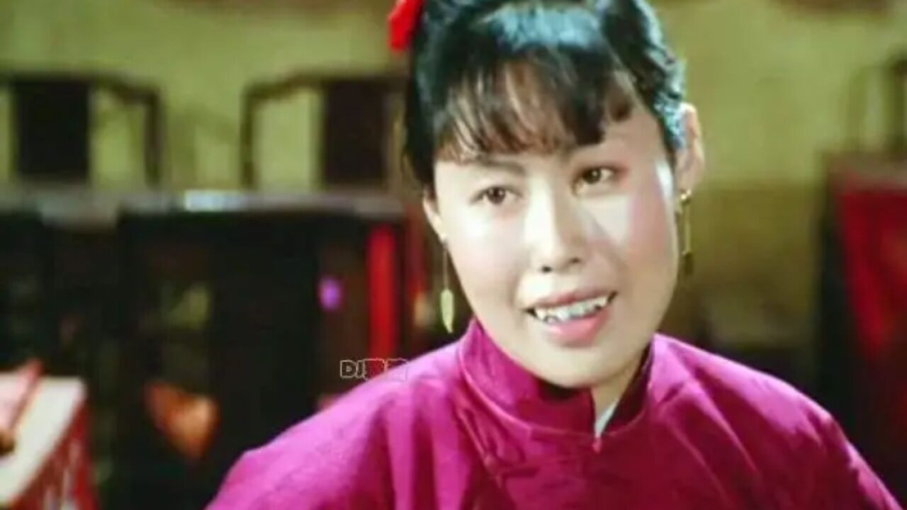 一部描述底层劳动者在旧社会悲惨命运的国产剧情片《骆驼祥子》高清1080p在线观看平台腾讯视频