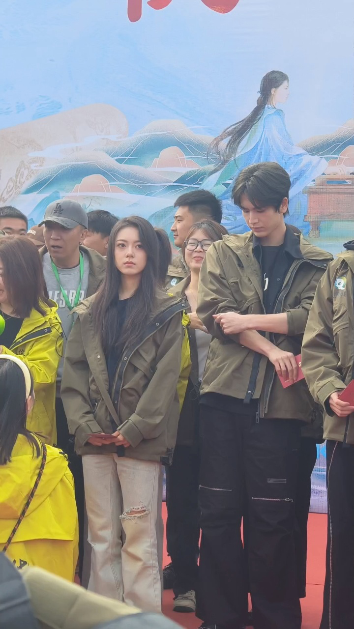 赵今麦张凌赫新剧度华年开机_高清1080P在线观看平台_腾讯视频