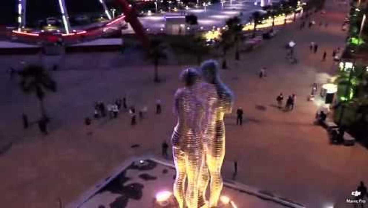 格鲁吉亚巴统爱之雕像《阿里与尼诺》_腾讯视频