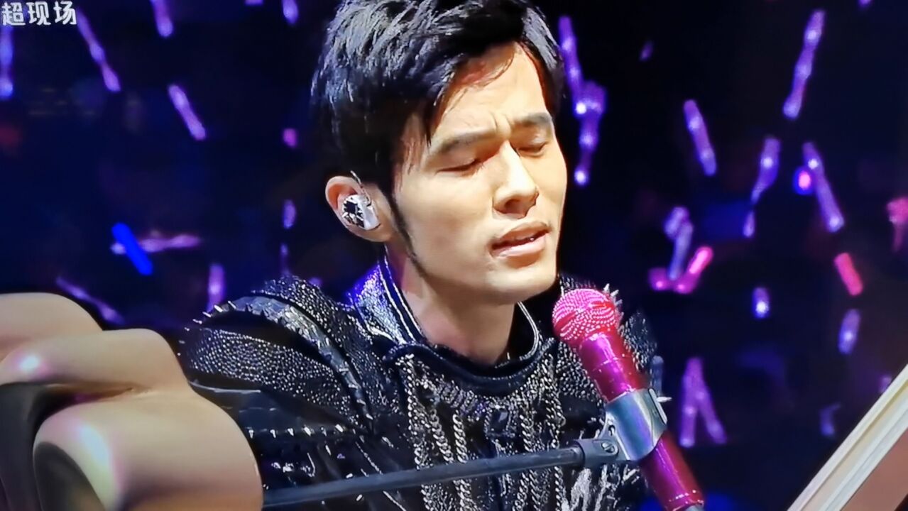 周杰伦《摩天伦》演唱会2022线上版！《明明就》，在家看演唱会！_高清1080P在线观看平台_腾讯视频