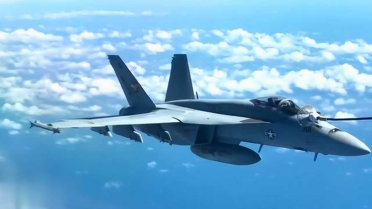 实拍F-18战斗机进行空中加油，机械感十足_腾讯视频