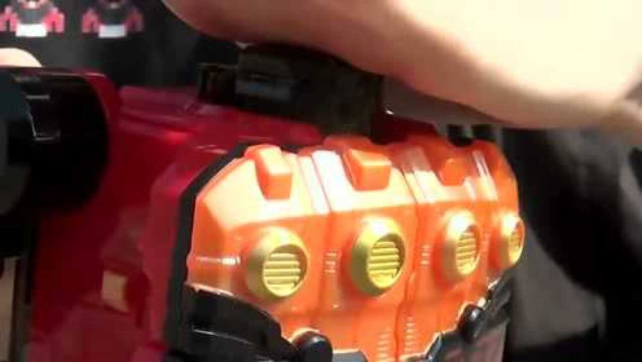 他使用Cross-Z熔岩铁拳和龙熔岩满装瓶罐，试图变成假面骑士_动漫_高清完整版视频在线观看_腾讯视频