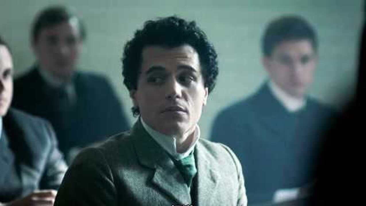 爱因斯坦：只有偏执狂才能成功，想象力比知识更重要_腾讯视频