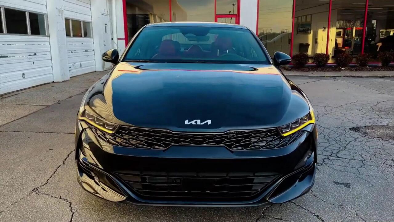 全方位实拍2023款起亚K5-风格大胆的运动型轿车_高清1080P在线观看平台_腾讯视频