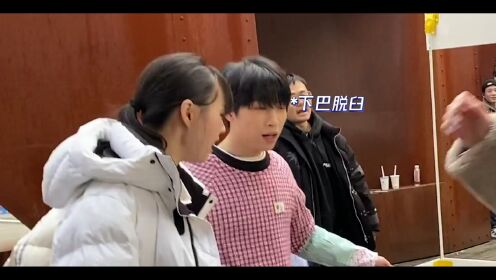 Super嘎嘎man_花絮：嘎嘎周英俊片场穿婚纱“抢亲”？_腾讯视频