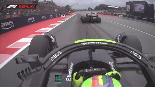 《纵情F1》梅奔居然内斗了 ？汉密尔顿与拉塞尔撞到一起 导致汉密尔顿前翼受损_高清1080P在线观看平台_腾讯视频