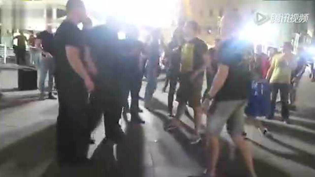 视频:实拍:战斗民族街头打架_高清1080P在线观看平台_腾讯视频