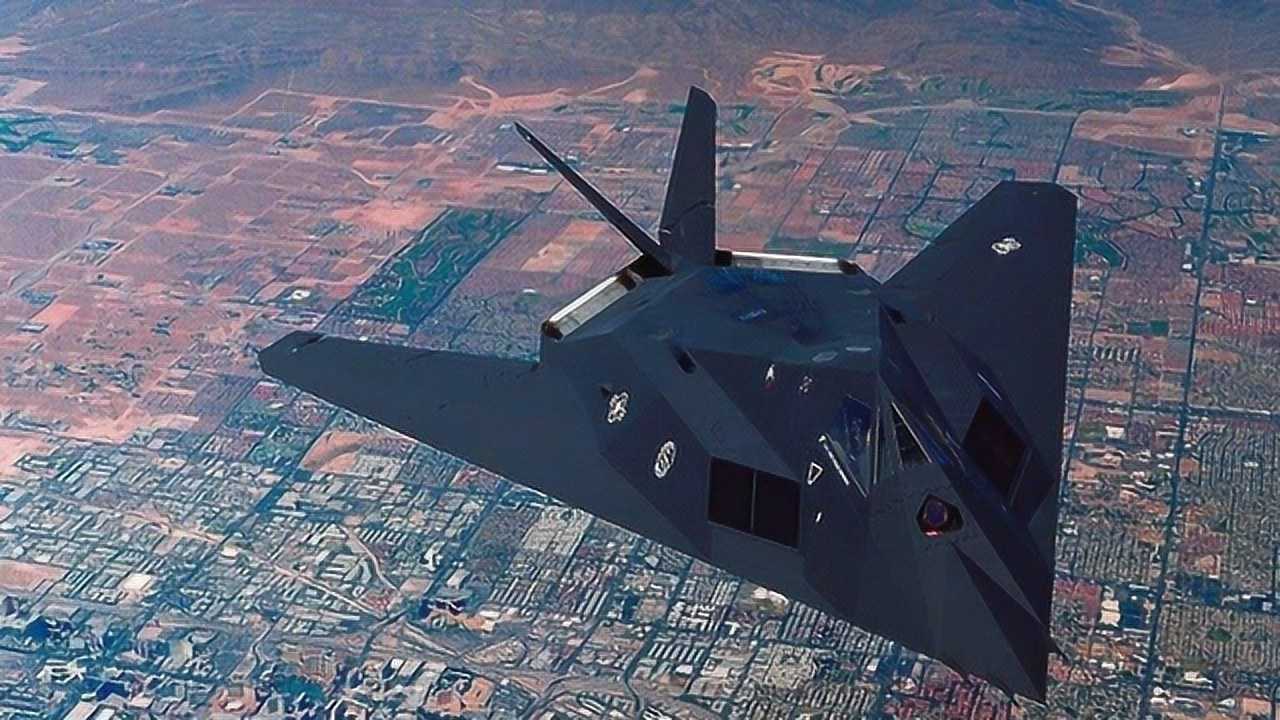 隐形战机的开拓者，F-117A是如何实现隐身的？门道原来在这里_腾讯视频