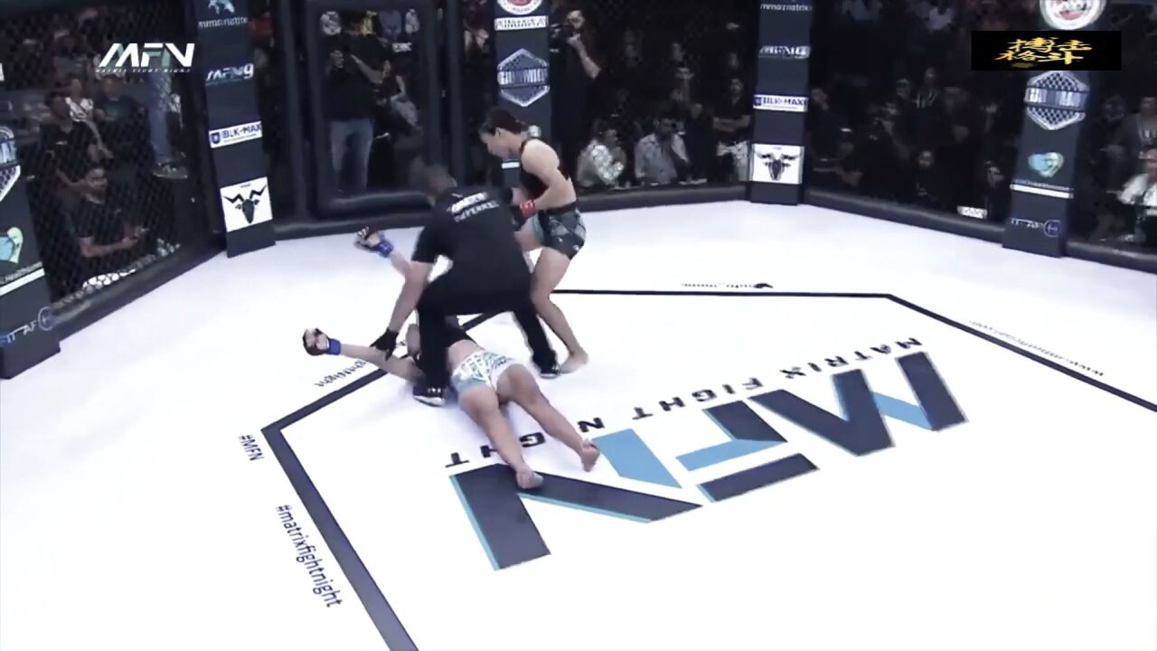 最残酷的女子KO，一拳砸中要害，当场打抽了_腾讯视频