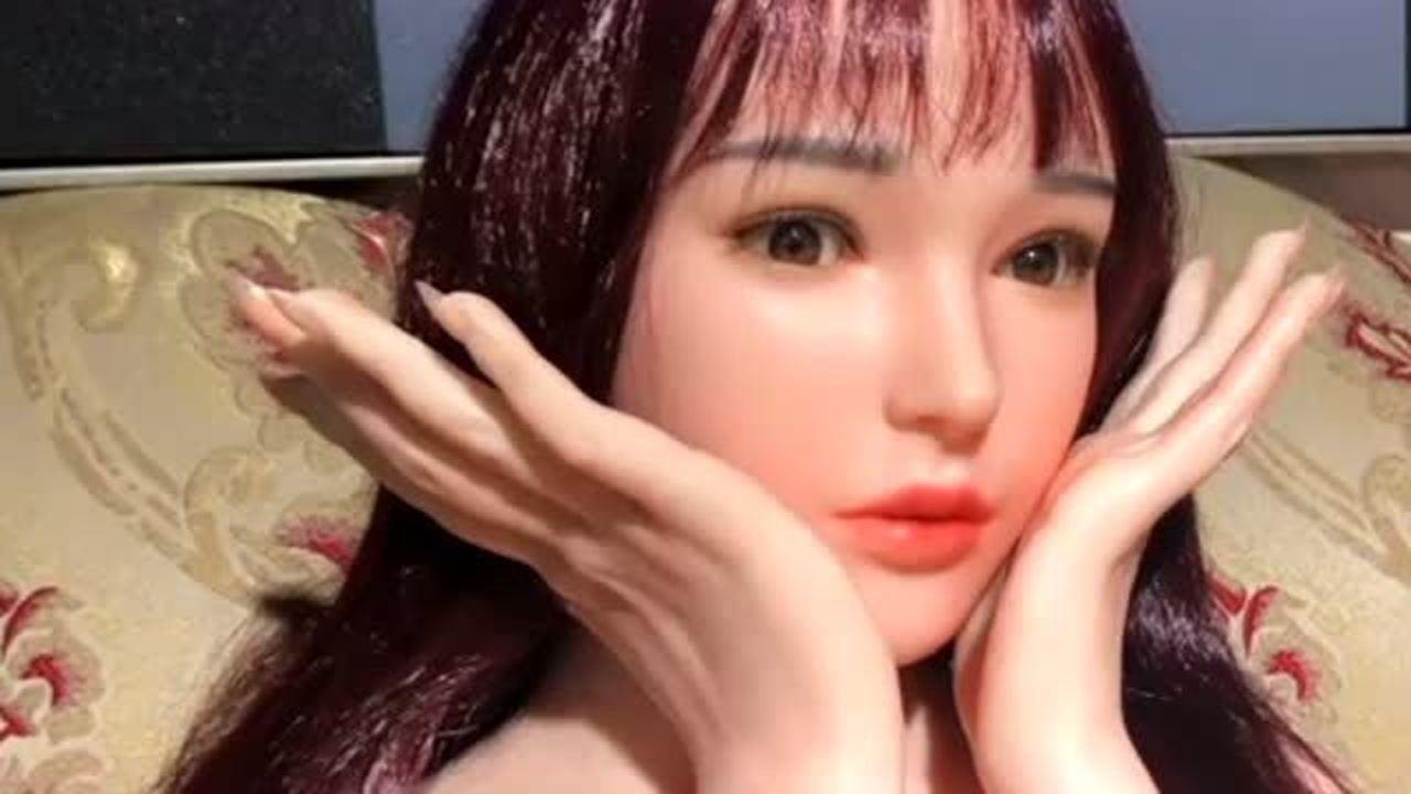 高仿真硅胶娃娃智能机器人,造型逼真让人真假难辨!高清1080p在线观看平台腾讯视频