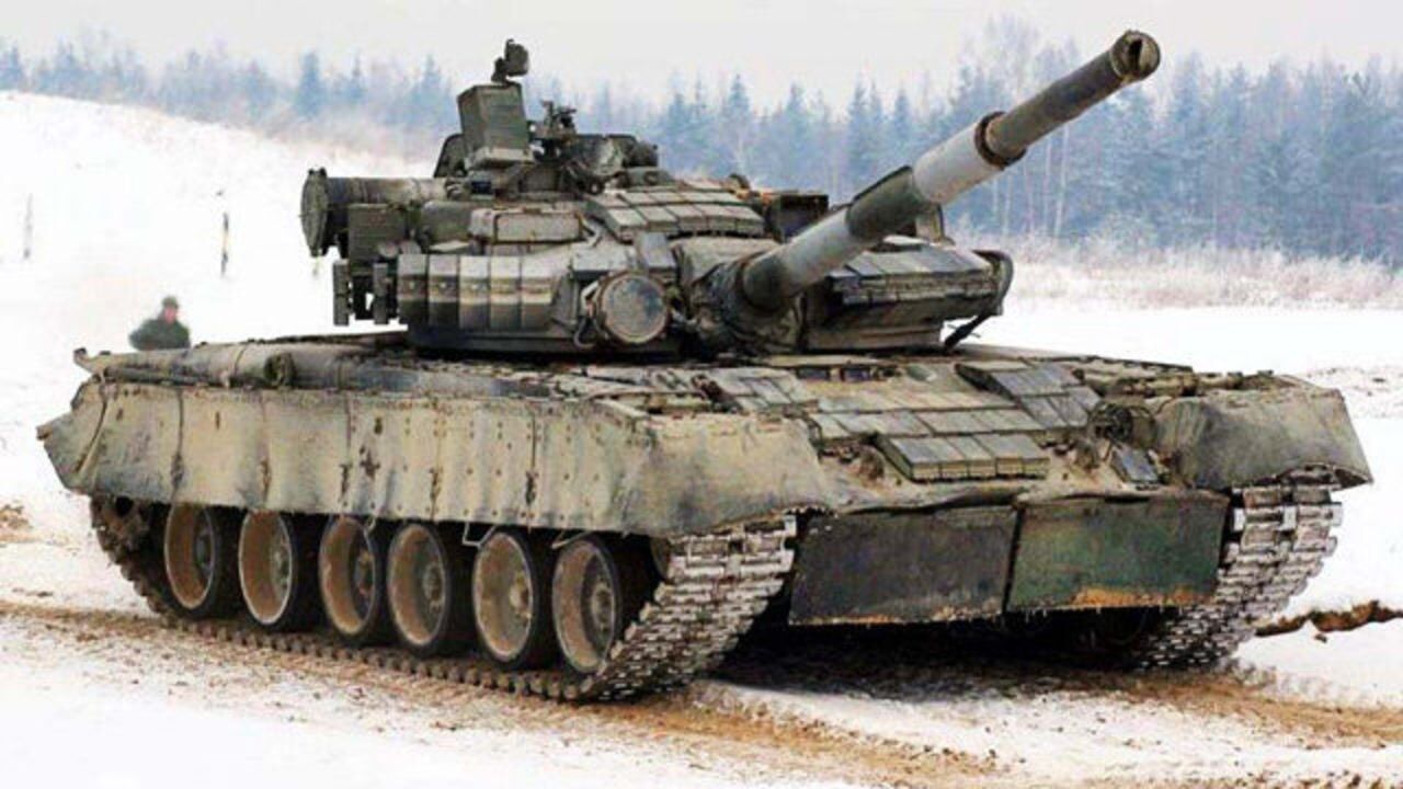 T80坦克进行了改进，换装了“化石”爆炸反应装甲_腾讯视频